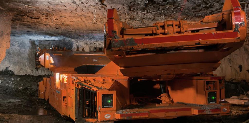Komatsu 14CM27 Continuous Miner
