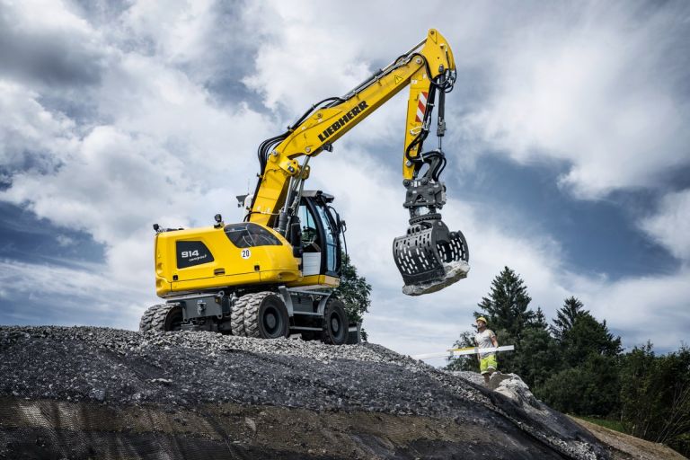 LIEBHERR A 914 Compact Litronic Wheeled Excavator